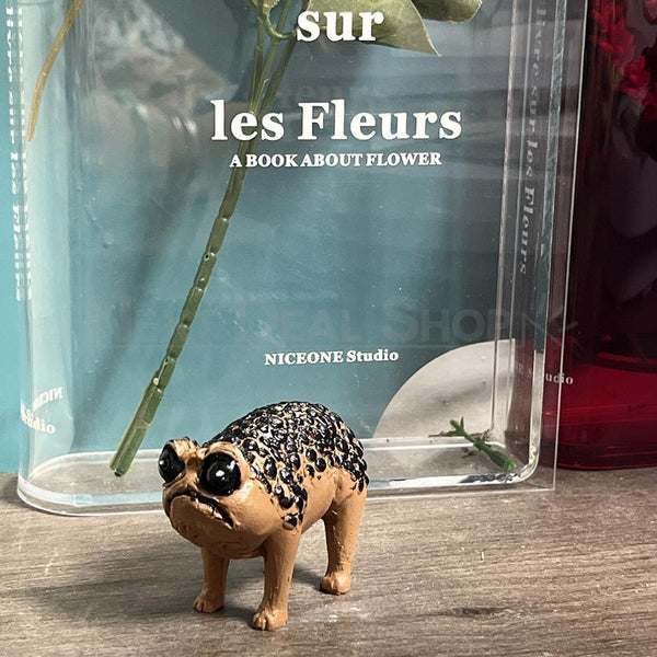 Grumpy Frog Garden Figurine – nextdealshop.com