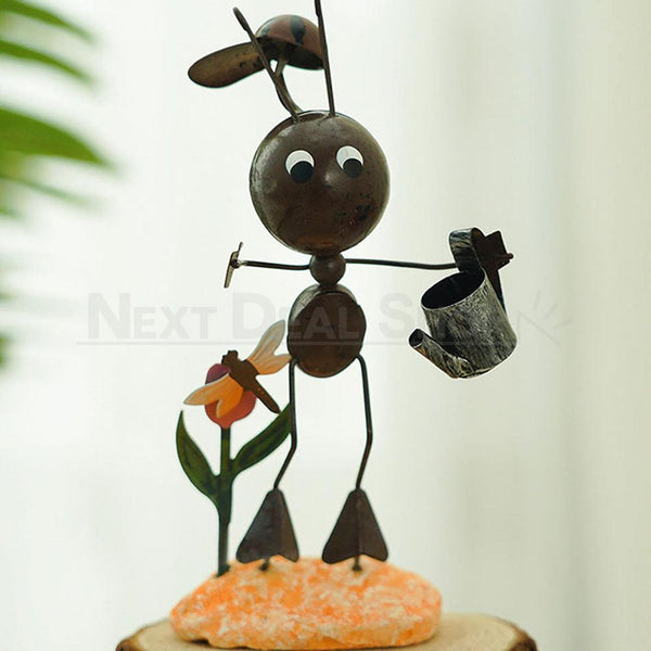 Hand-Painted Metal Ant Decor – nextdealshop.com