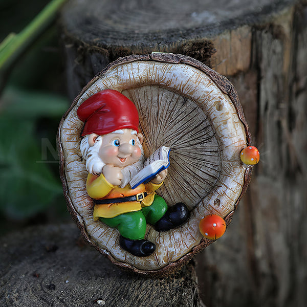 Reading Gnome Wall Decoration – Next Deal Shop