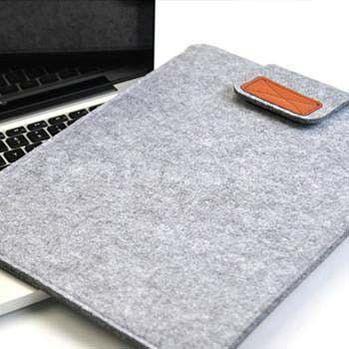 Simple Basic Tablet / iPad / Notebook / MacBook (13") Protective Sleev ...